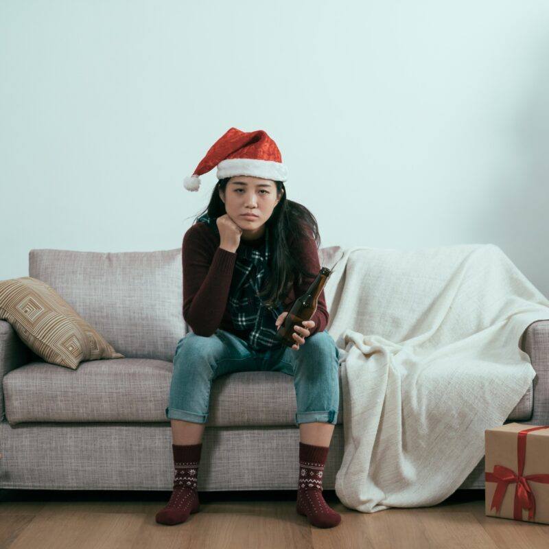 Modern Life Now Turns Out To Be A Lonely Affair - The WFY